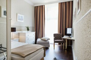 Hotel Stralsund (Tribseer Damm No:4, Stralsund), otel  Stralsund'dan