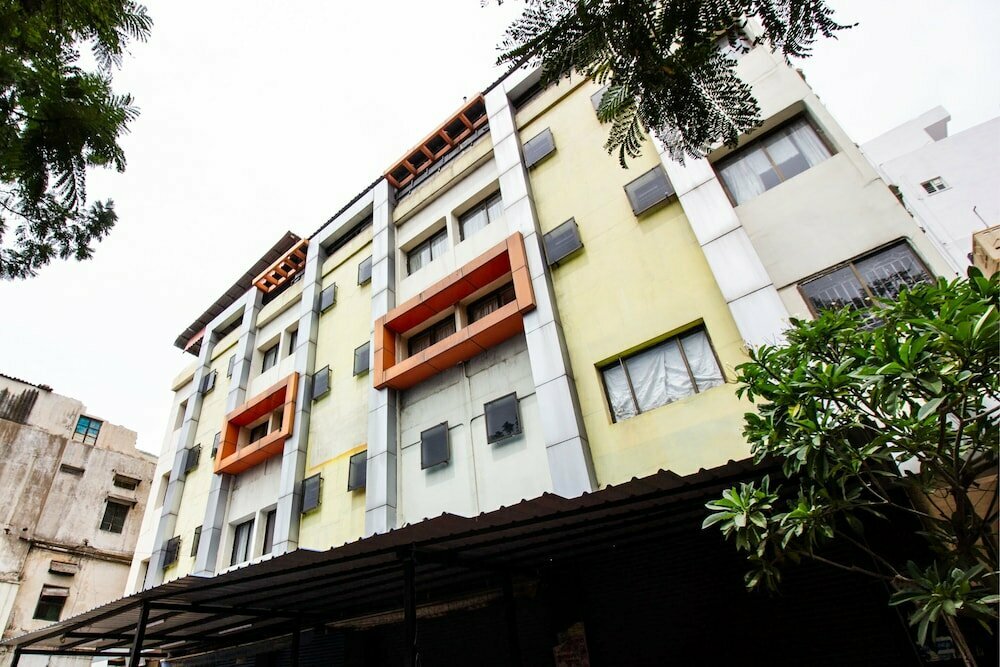 Otel Oyo 737 Hotel Manny'S Palace, Haydarabat, foto