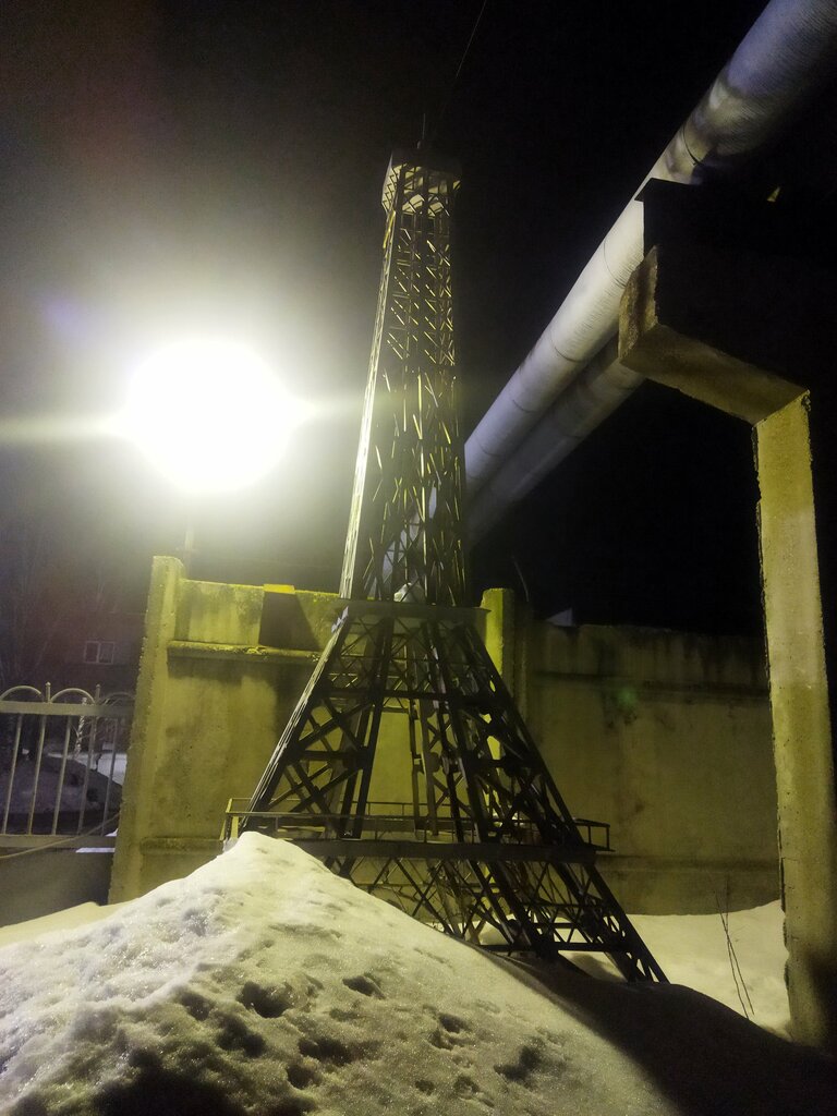 Park, sokak heykeli Эйфелева башня, Perm, foto