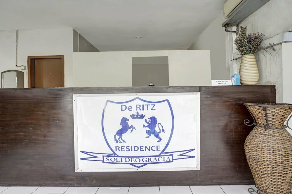 Otel Oyo 91035 De Ritz Residence, Surabaya, foto