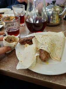 Lagmankhana № 1 (Rysqulov dańǵyly No:149, Almaty), kafe  Almatı'dan