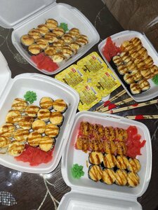 Креветочка (ulitsa Lenina No:14), suşi restoranı  Kamyziak'tan