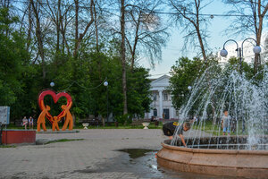 Fountain (Smolensk Region, Safonovo, Tsentralny gorodskoy park), çeşme  Safonovo'dan