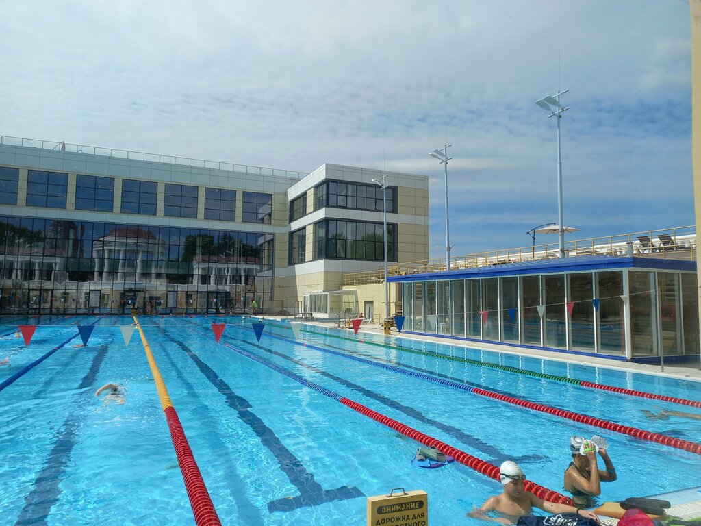 Yüzme havuzları Открытый плавательный бассейн, Habarovsk, foto