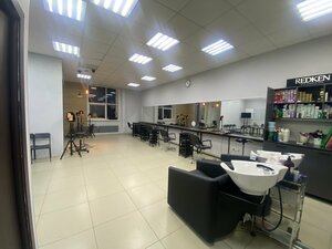 Uchebniy centr Kolorit (ulitsa Gagarina No:23Б), kuaför meslek eğitimi  Çeliabinsk'ten