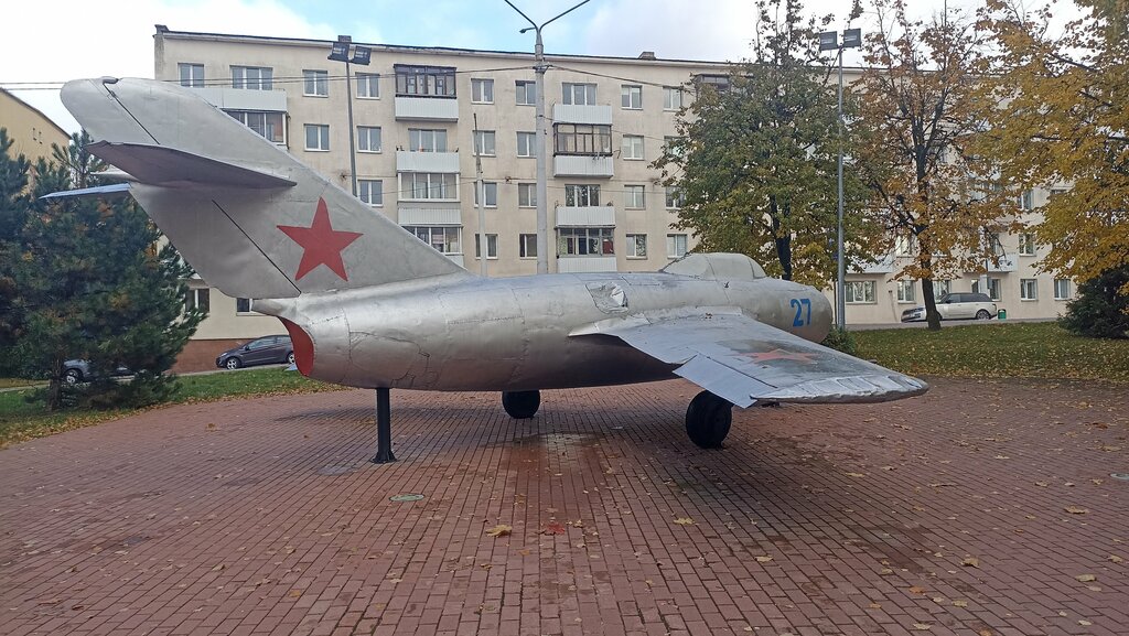 Teknoloji anıtı Истребитель МиГ-15, Vitebsk, foto