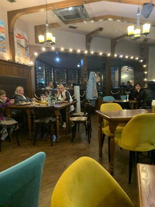 Nautilus (Goriyskaya ulitsa No:7/1), restoran  Georgievsk'ten
