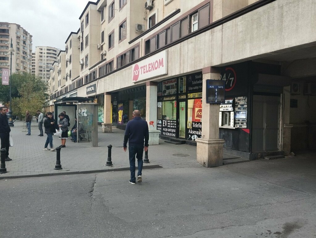 Satış ofisi Ev Alqi-Satqisi, Bakü, foto