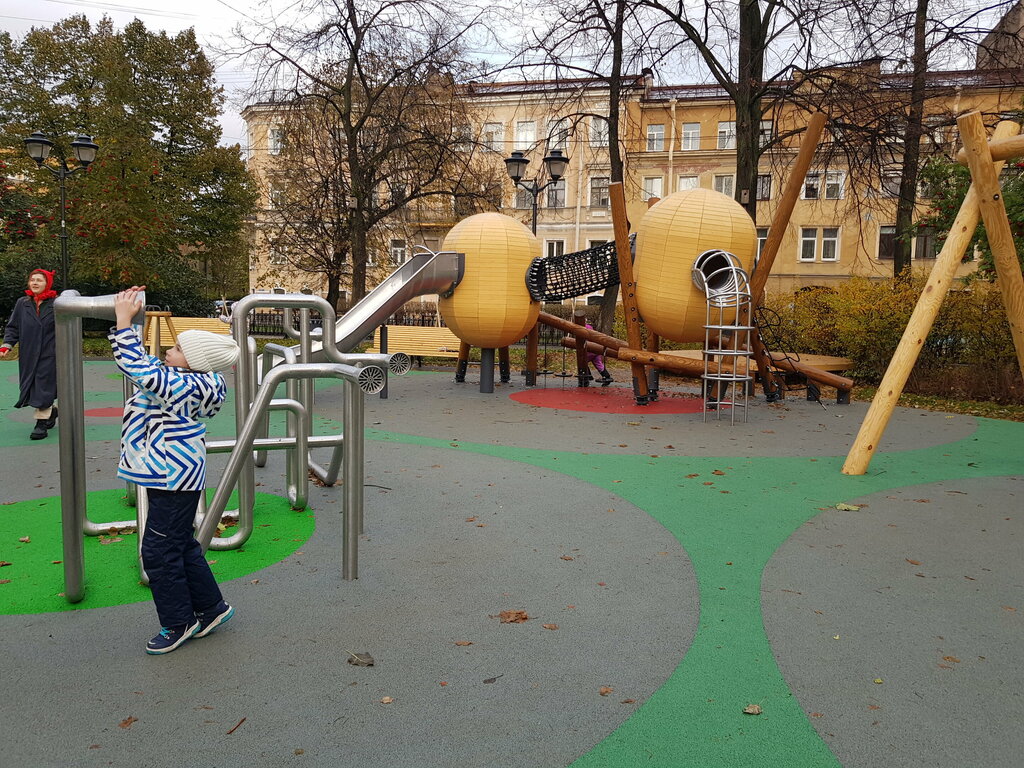 Oyun alanı Playground, Saint‑Petersburg, foto