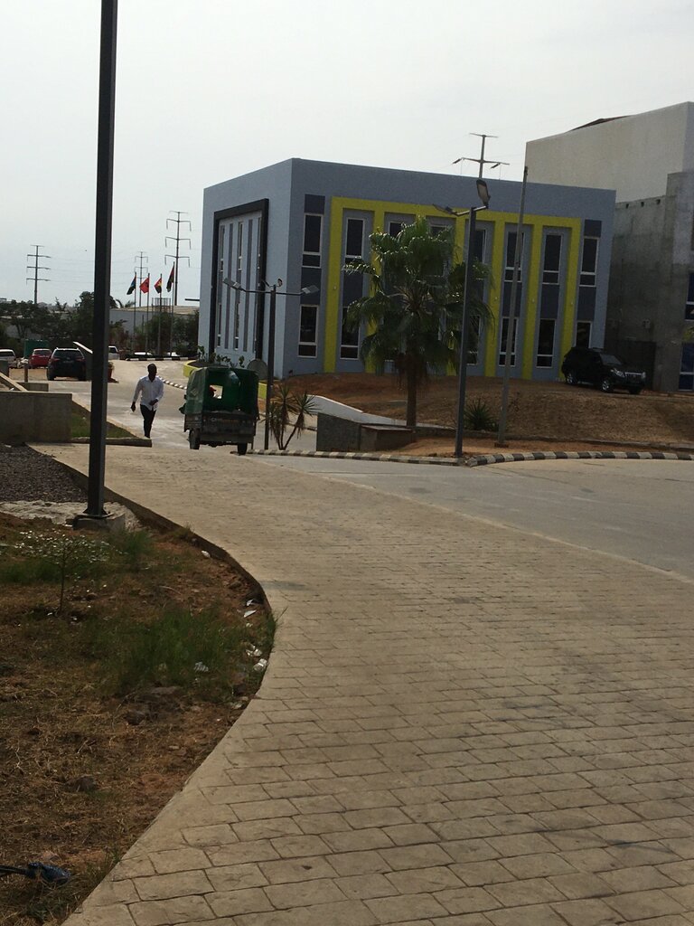 Devlet kurumları ve bakanlıklar MPLA Comitê municipal do Belas, Loanda, foto