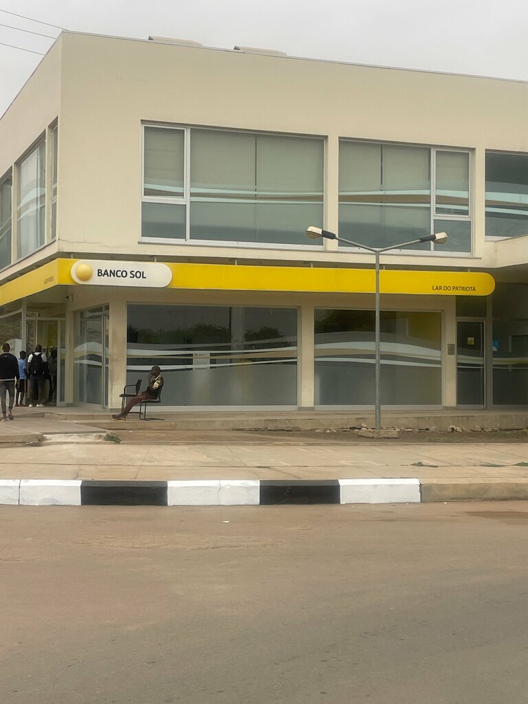 Banka Banco Sol, Loanda, foto