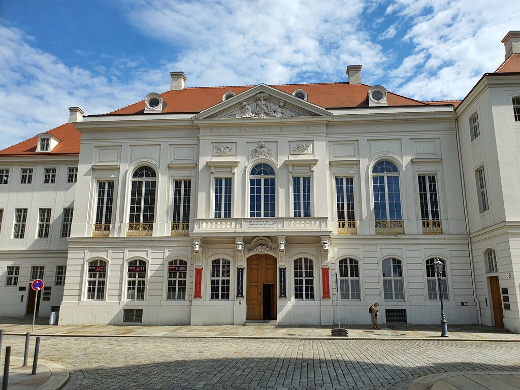 Kültür merkezleri Kurländer Palais, Dresden, foto