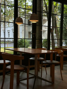 Biblioteka (ulitsa Pogodina No:4к2), restoran  Moskova'dan