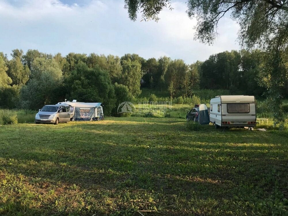 Kamp alanları Lukino Camp, Tulskaya oblastı, foto