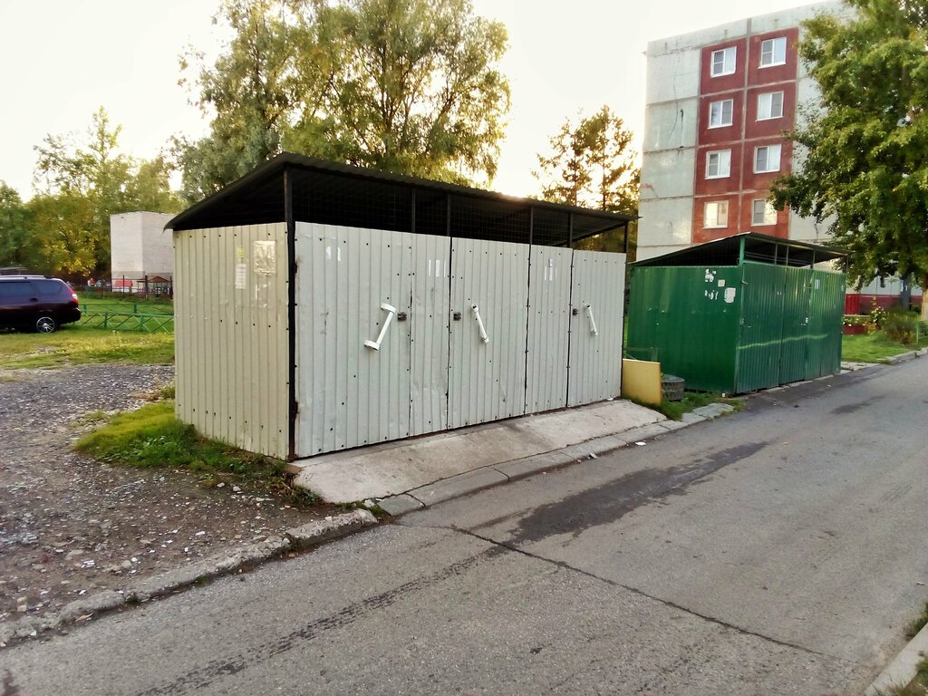 Çöp alanları Trash and garbage disposal area, Velikiy Novgorod, foto