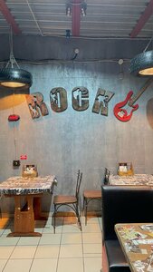 Garage (Uralskaya Street No:16, Komsomolsk-on-Amur), kafe  Komsomolsk‑at‑Amur'dan