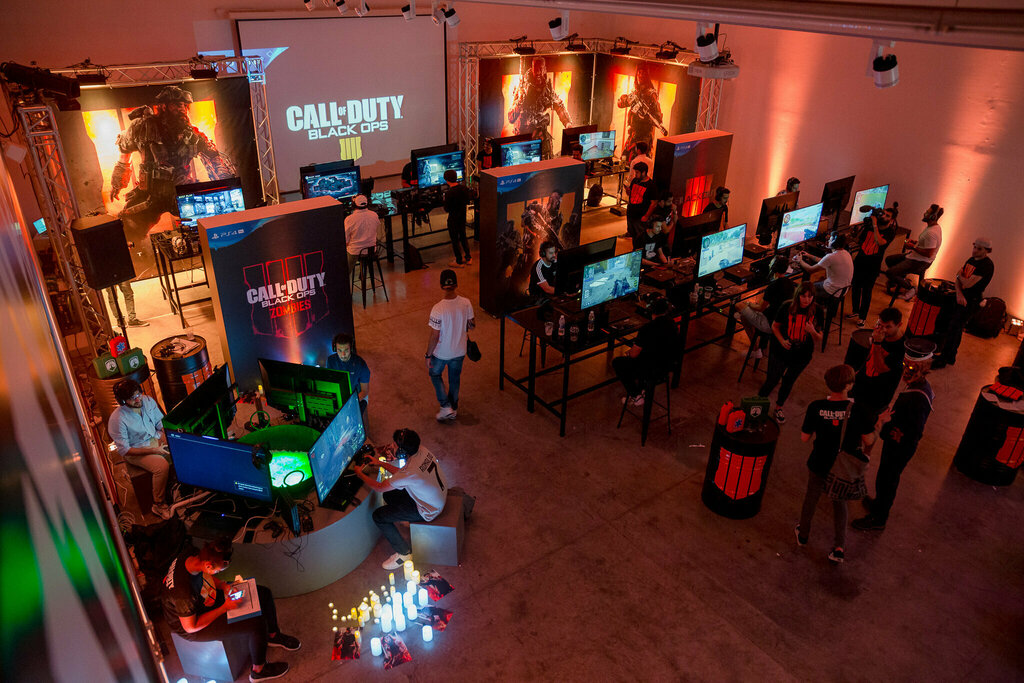 Web tasarım hizmetleri Fn Designs, graphic design studio, Dubai, foto