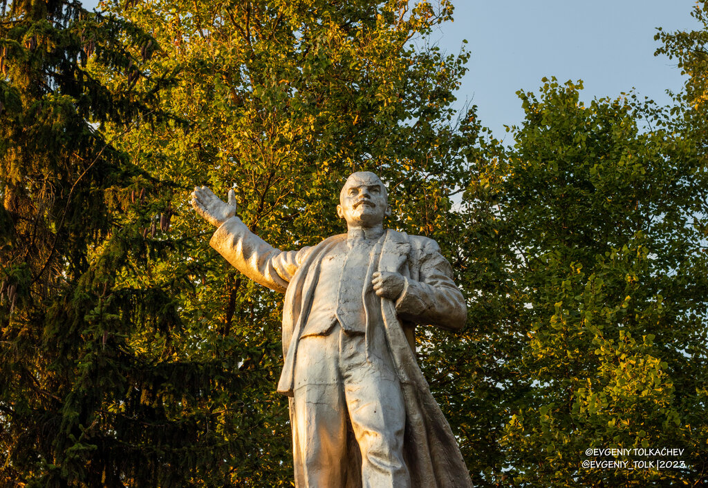 Anıt, heykel В.И. Ленин, Aleksin, foto