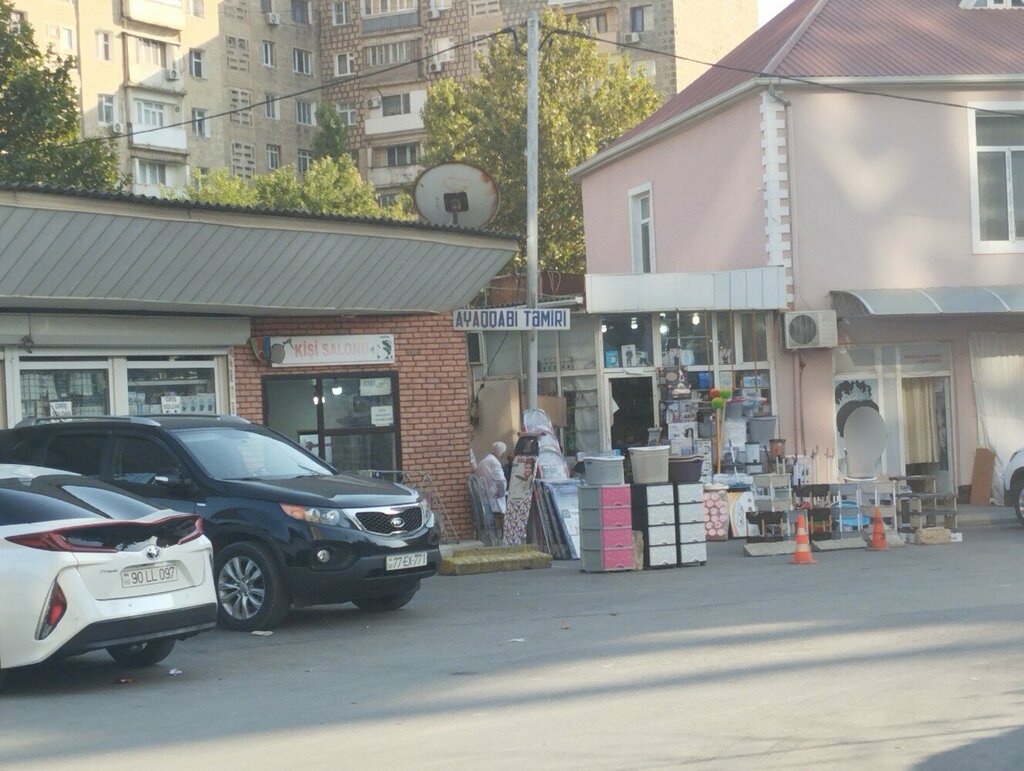 Berberler Barbershop 106, Bakü, foto