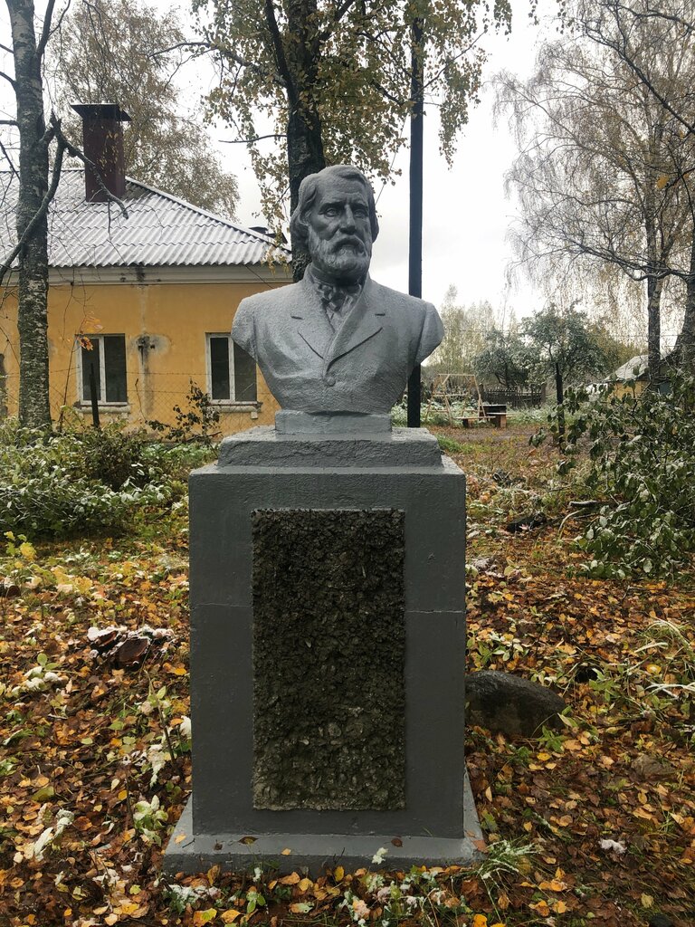 Anıt, heykel Тургенев Иван Сергеевич, Bologoe, foto