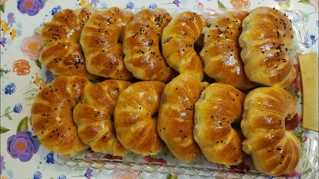 Ekmek fırını Oybek Pakhlava, Karşı, foto