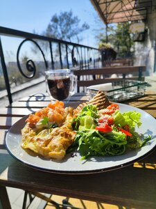 Omelet station (1st Morskaya Street No:20), kafe  Vladivostok'tan