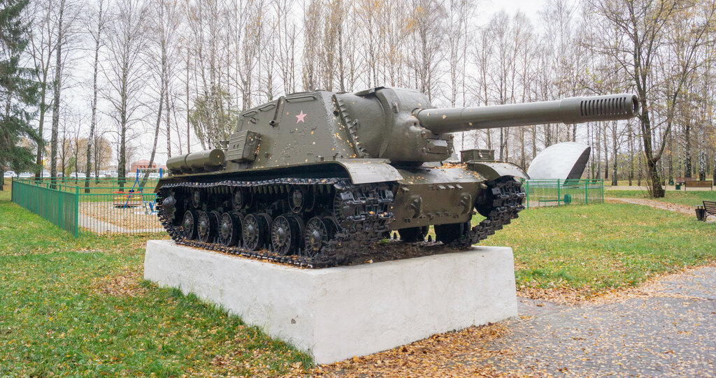 Teknoloji anıtı Самоходная артиллерийская установка ИСУ-152, Kurskaya oblastı, foto