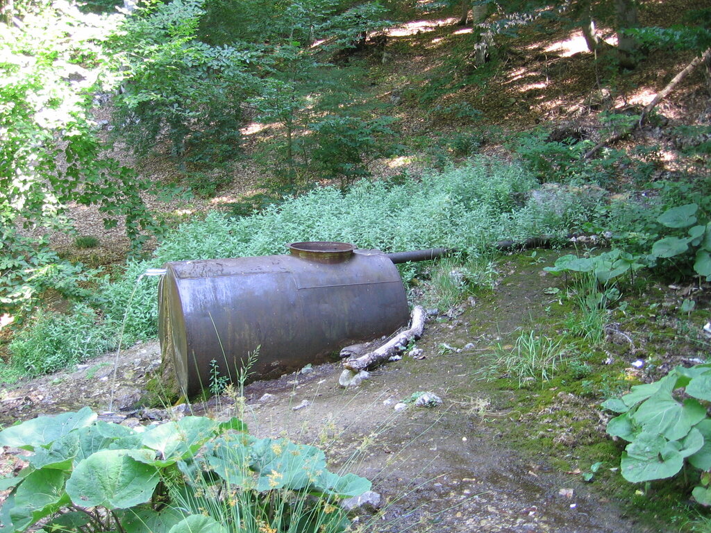 Pınar, çay Су-Ат-I Бочка, Kırım Cumhuriyeti, foto