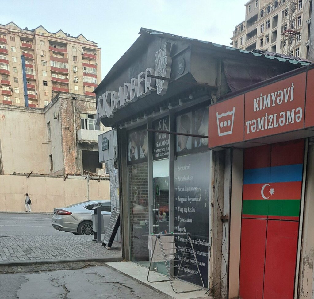 Berberler Ak Barber, Bakü, foto