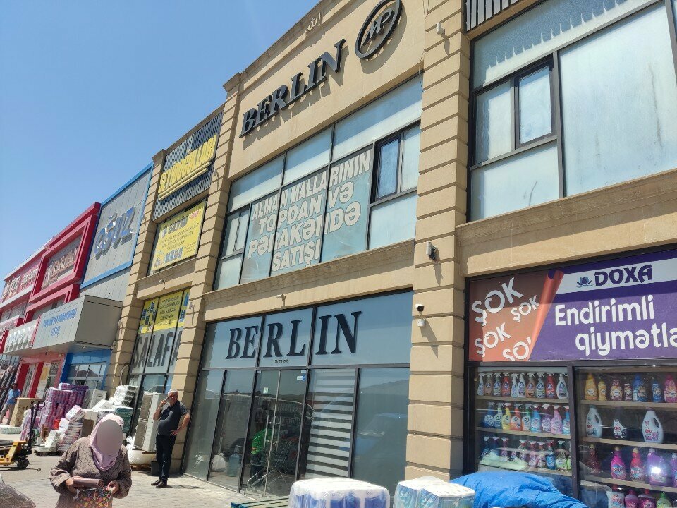 Kozmetik ve parfümeri mağazaları Berlin MP, Bakü, foto