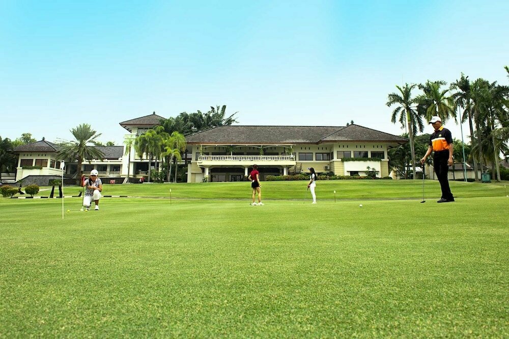 Otel Swiss-belinn Cikarang, , foto