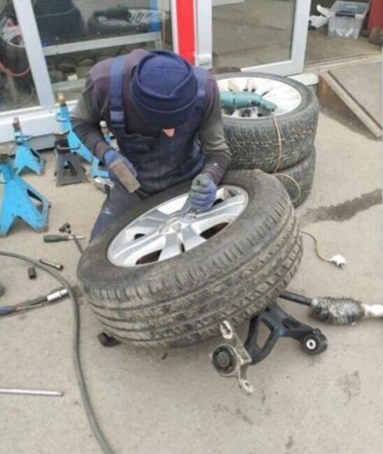 Oto lastik tamiri Шиномонтаж, Saint‑Petersburg, foto