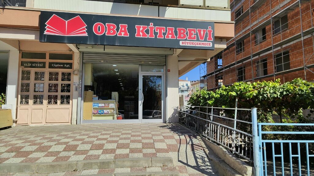 Kitap mağazaları Oba Kitabevi Büyükçekmece Şubesi, İstanbul, foto