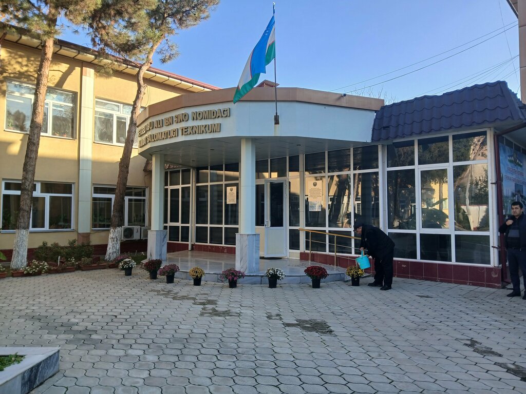 Meslek yüksekokulu Sergeli Abu Ali ibn Sino Public Health Technical School, Taşkent, foto