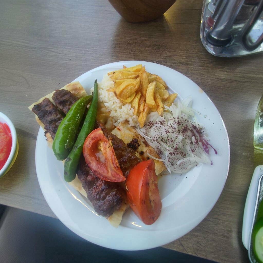 Restoran Üçler Lokantası Cemil Hafızın Yeri, Vakfıkebir, foto