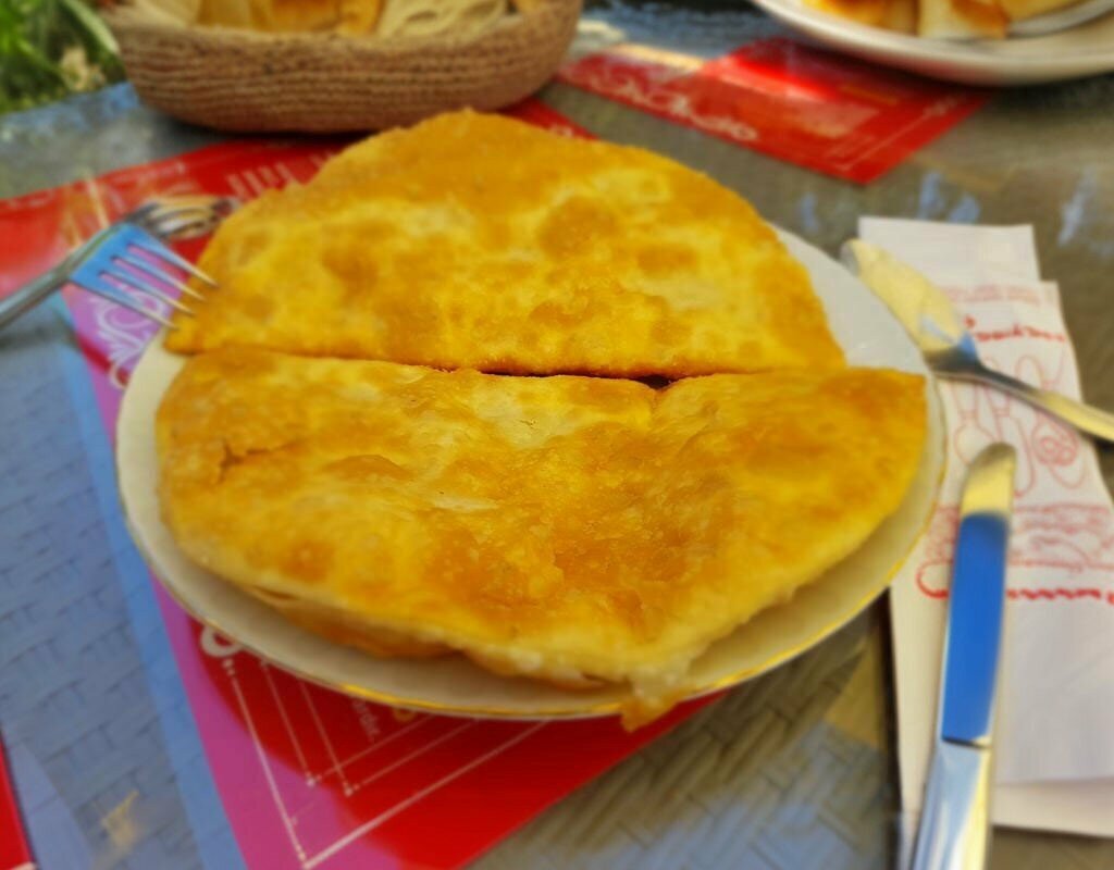 Kafe Kaymakam Çamı Restaurant, Gömeç, foto