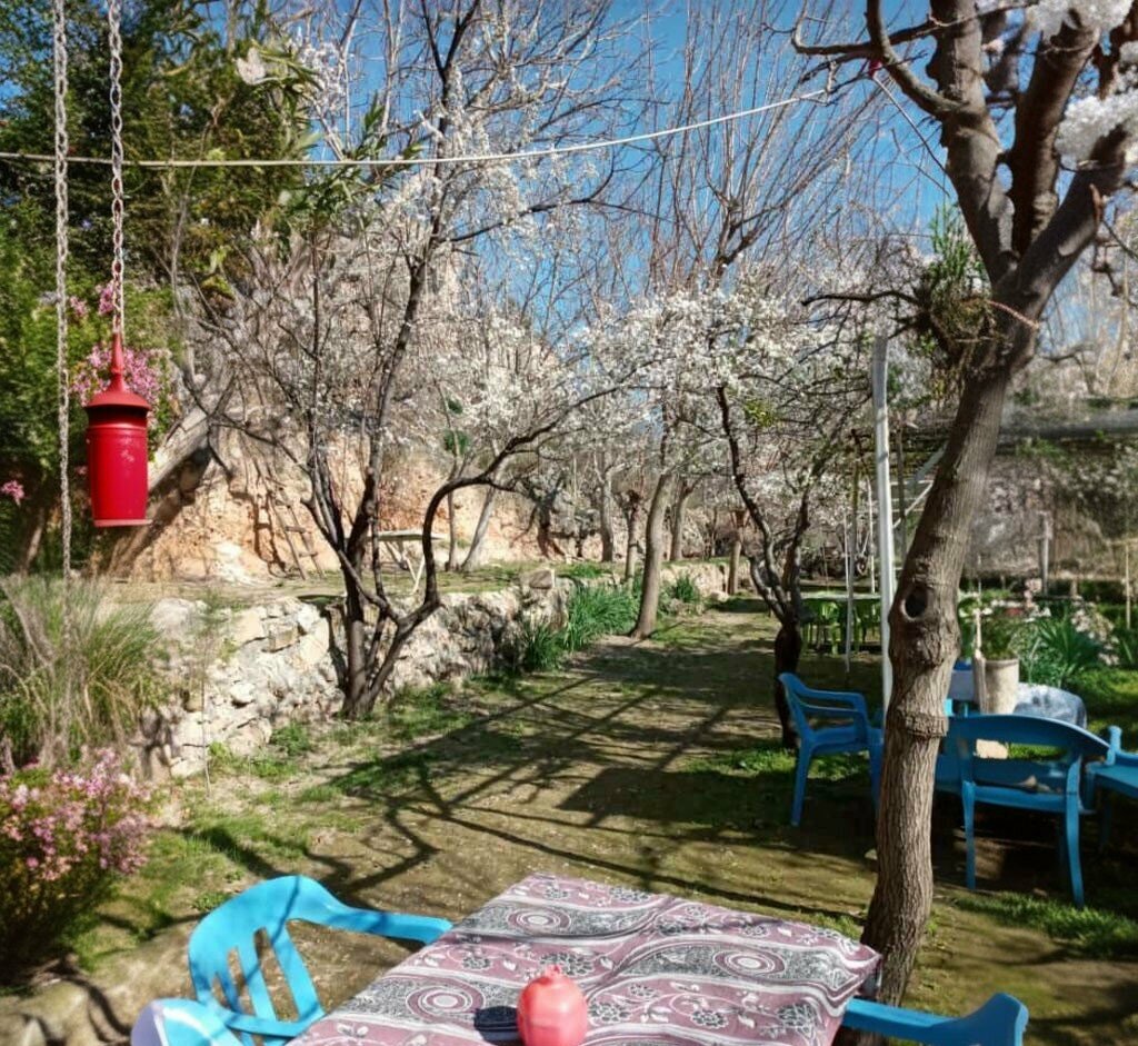 Kahve dükkanları Karagül Çay Bahçesi, Halfeti, foto