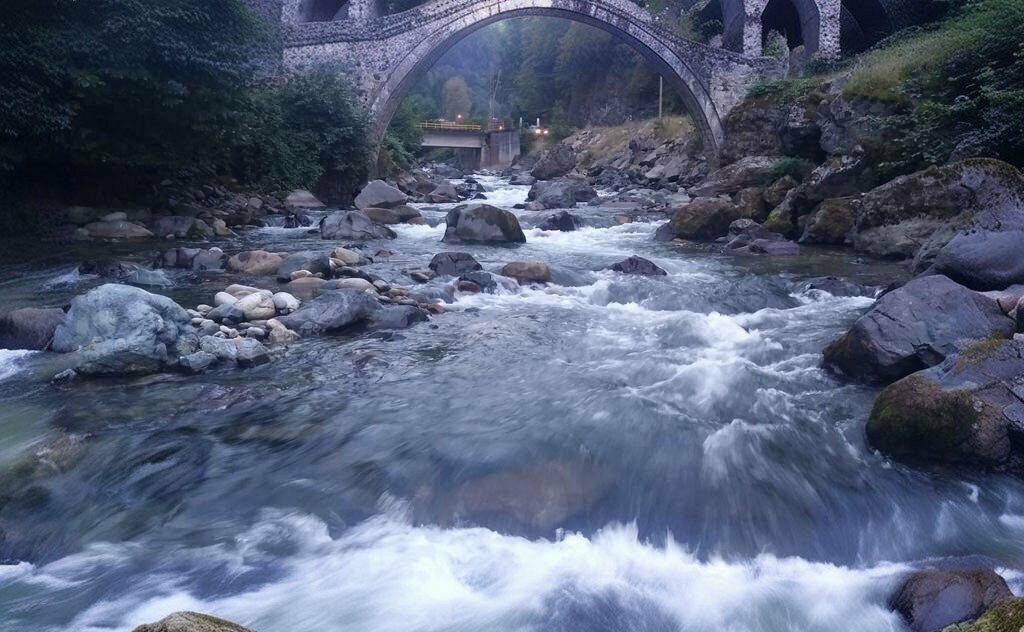 Turistik yerler Kale Hala Köprüsü, Çamlıhemşin, foto