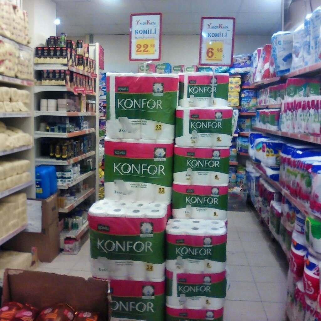 Gıda pazarı Yalçınkaya Gıda Pazarı, Çanakkale, foto