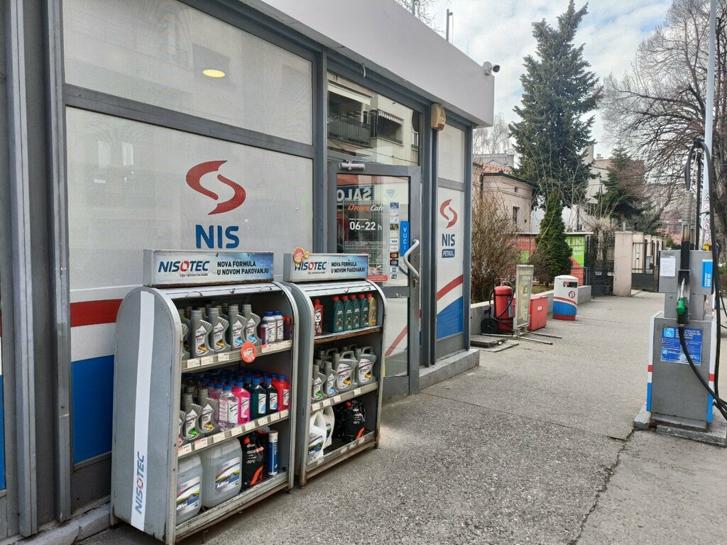 Benzin istasyonu NIS Petrol, Belgrad, foto