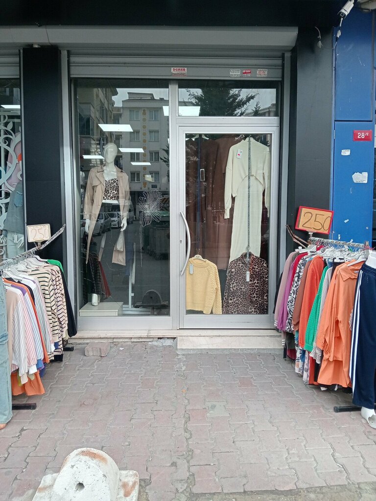 Giyim mağazası Özay Giyim, İstanbul, foto