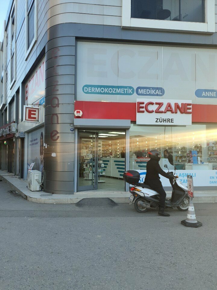 Eczaneler Zühre Eczanesi, İzmir, foto