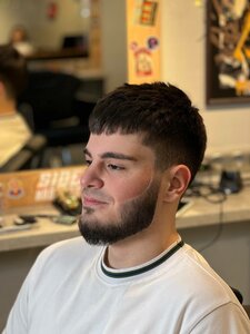 Barber Clan (Bolshaya Sadovaya Street No:81/31), berberler  Rostov‑na‑Donu'dan