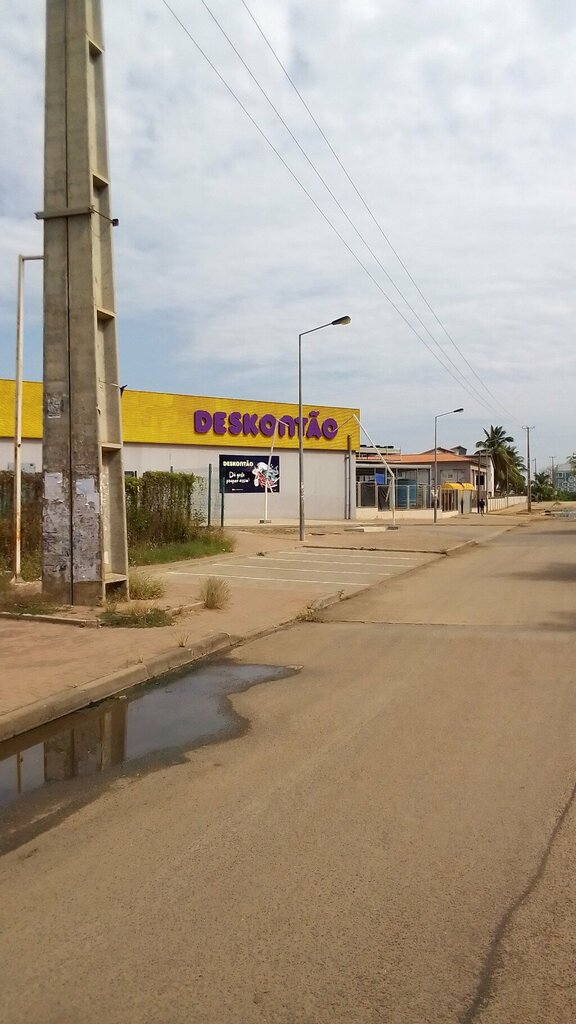 Süpermarket Descontão, Loanda, foto