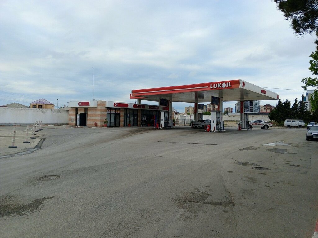 Benzin istasyonu Lukoil, Sumgayıt, foto