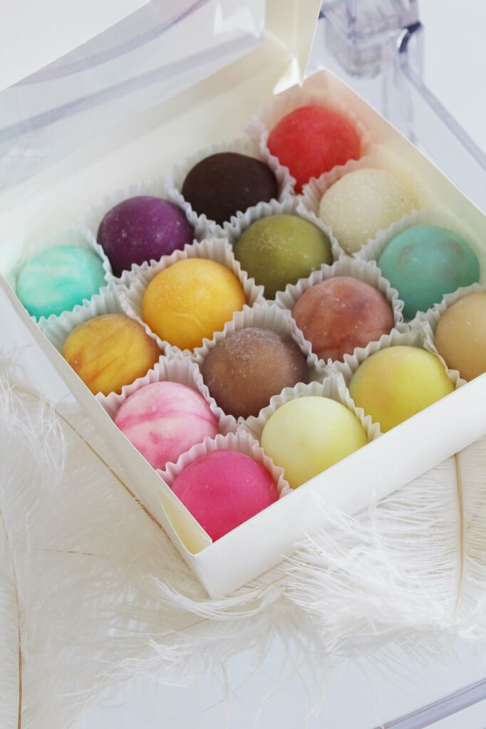 Pasta, şekerleme ve tatlı Моти от desert. oclock, Novosibirsk, foto