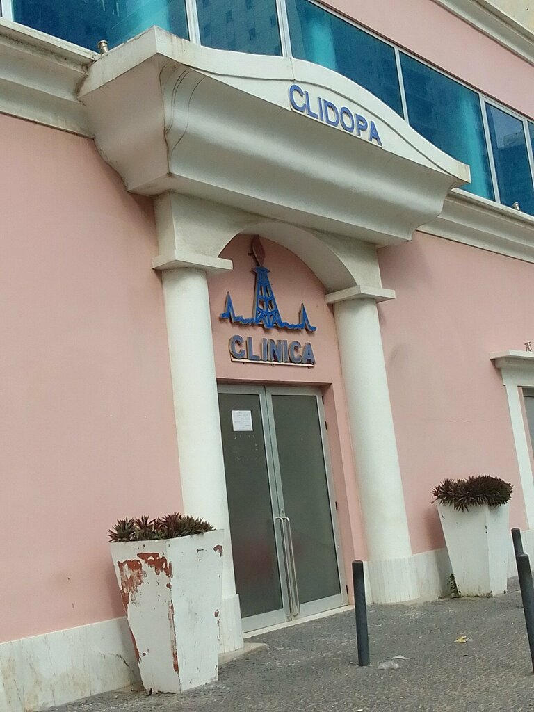 Tıp merkezleri ve klinikler Clínica, Loanda, foto