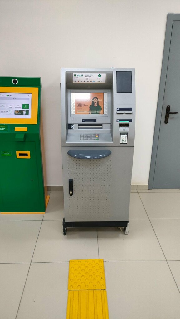ATM'ler Halyk Bank, Aktöbe, foto