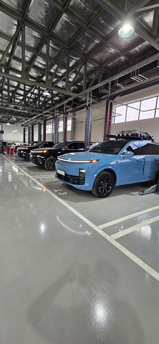 Otomobil servisi Megawatt Service, Taşkent eyaleti, foto