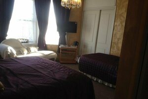 Greenbank Guest House (217 Abbey Road,Barrow-in-Furness,), otel  Barrow‑in‑Furness'tan